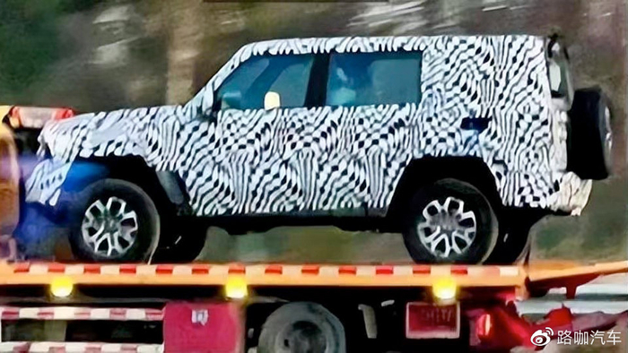 长城开始做电四驱，全新BJ40换代还用长城2.0T发动机，能行？