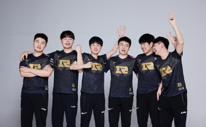 开门黑！RNG首战失利！Wei状态低迷，GALA零作用