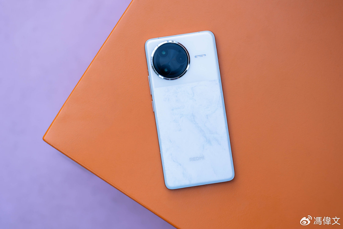 REDMI K80 Pro 快速体验：最优雅的 K，还是最狂暴的 Civi？|设计|直屏_新浪新闻