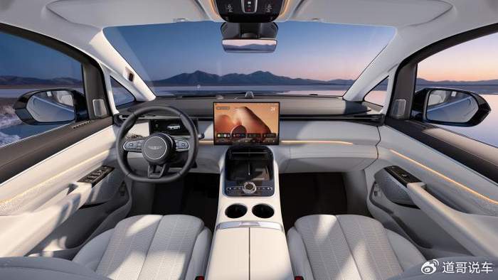 吉利银河首款MPV—V900亮相 尺寸比极氪009还大，智能也满级