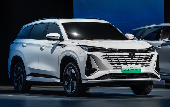 纯电续航150公里，长安CS75 PLUS iDD亮相！