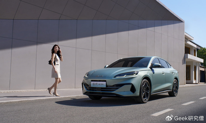 比亚迪第五代 DM 技术解析：热效率 46.06%，油耗2.9L，续航2100km