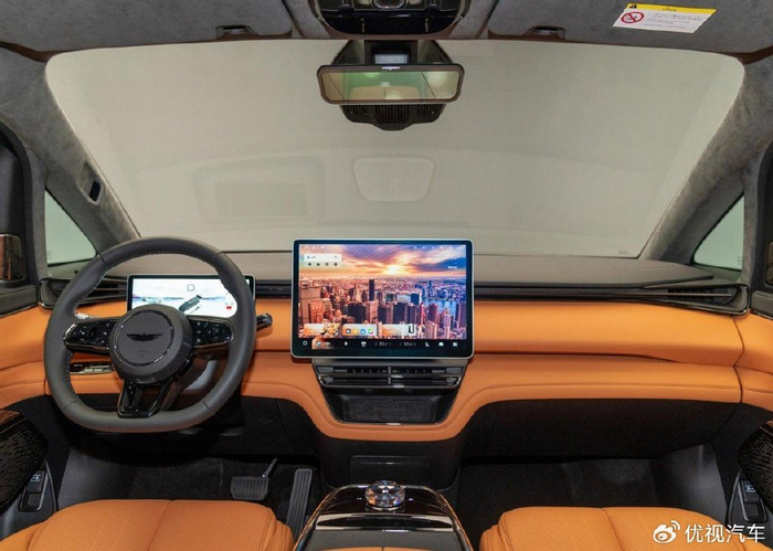 吉利LEVC L380更多官图发布，提供多种座椅布局，最高续航825公里
