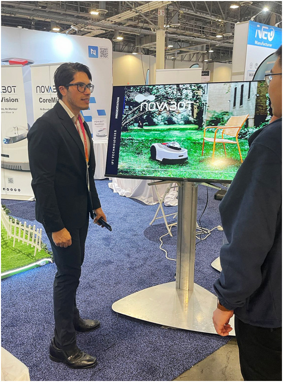 来飞智能融资六千万定义L4智能割草，首创CES室外展馆Novabot全球发布|机器人|割草|黑科技_新浪新闻