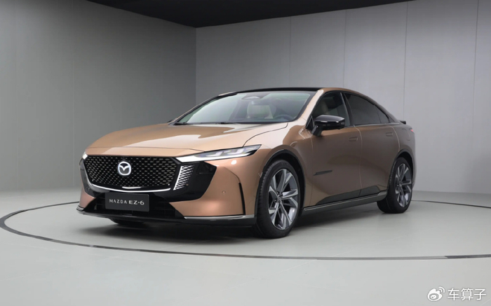 基于长安EPA混动平台打造 长安马自达EZ-6首发亮相