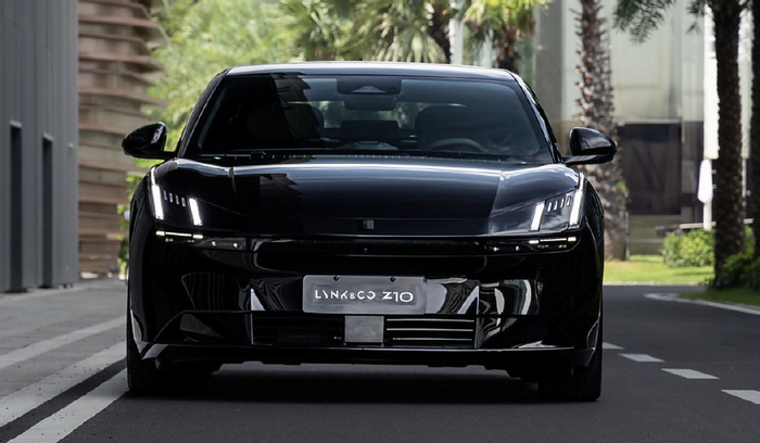 领克Z10开启预售，21.58万起，卡小米SU7命门上