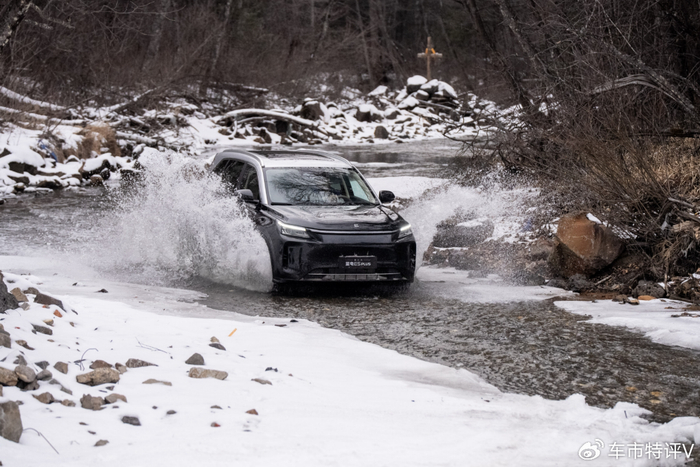 第三代蓝电E5 PLUS上市11.98万入手，入门即顶配，纯电续航230km