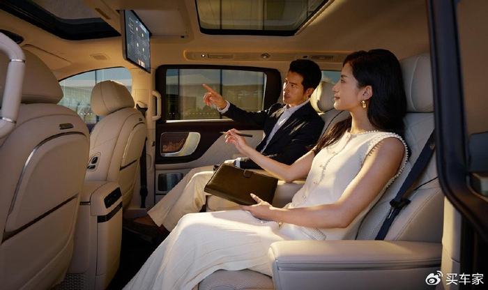 岚图梦想家10月销量6632辆，技术领先成就高端MPV“现象级”爆款