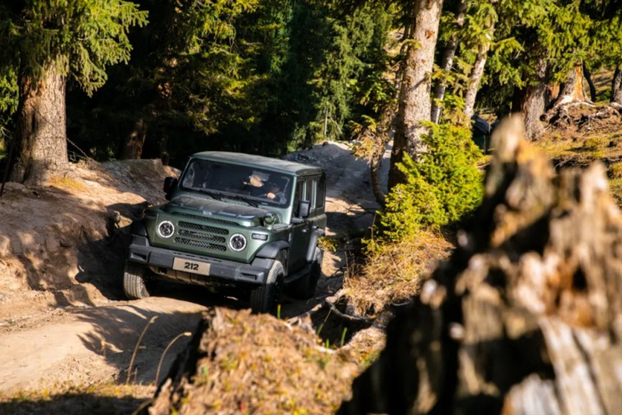 无惧复杂路况！国产最好的硬派越野车全新212 T01新疆试驾完美收官|新疆|越野|越野车_新浪新闻