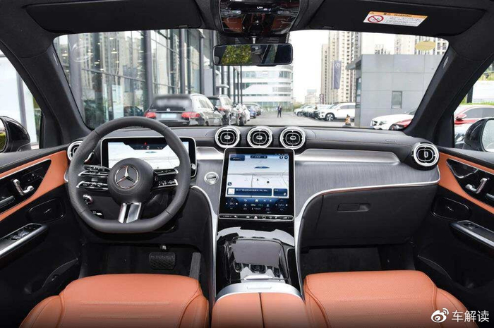 45万预算选一台中型SUV，蔚来ES6与奔驰GLC，要智能还是要豪华？