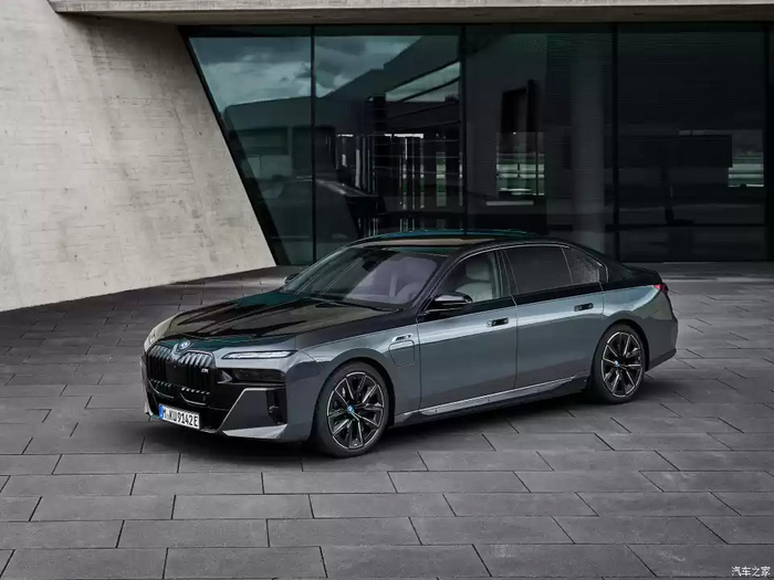 宝马M760Le/i7 M70L确认引入！马上就能订车了！7月投产