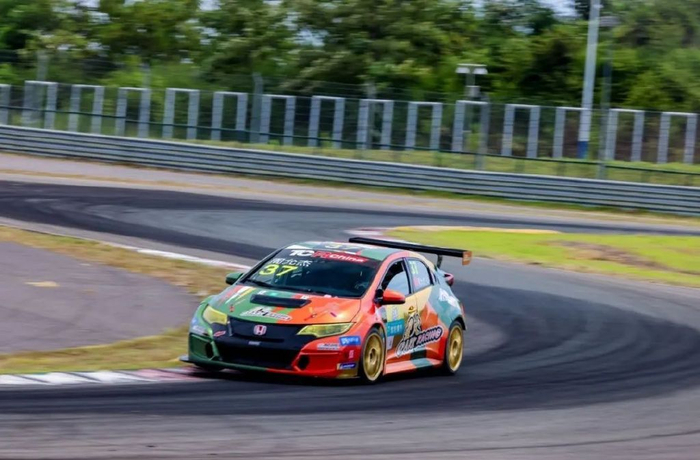 车队巡礼 | 勇攀高峰 星火Spark Racing双线出征2024 CTCC