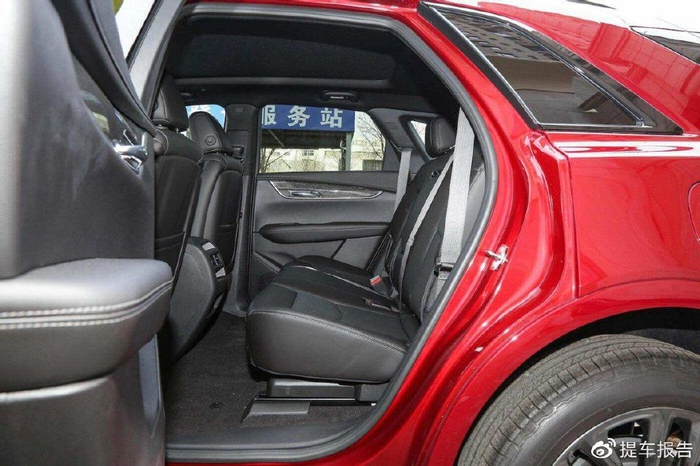 实拍凯迪拉克XT5，全系237马力+9AT，降价却不火，输在哪里？