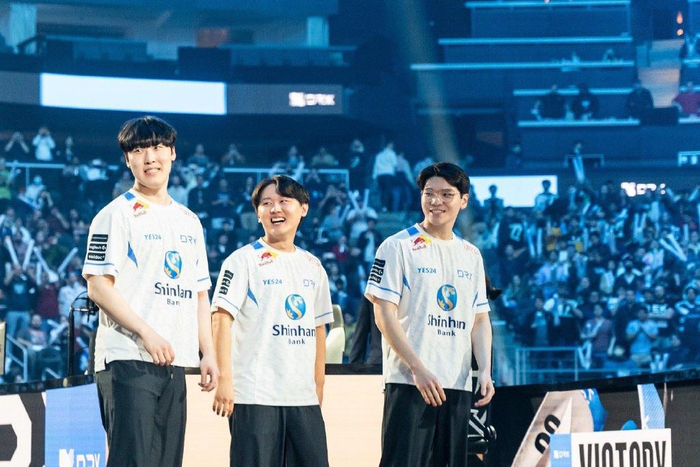 S12决赛：自信！T1全员大恶人要零封DRX夺冠