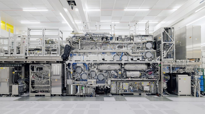 闹大了！光刻机巨头ASML要搬走了|荷兰|光刻机|芯片_新浪新闻