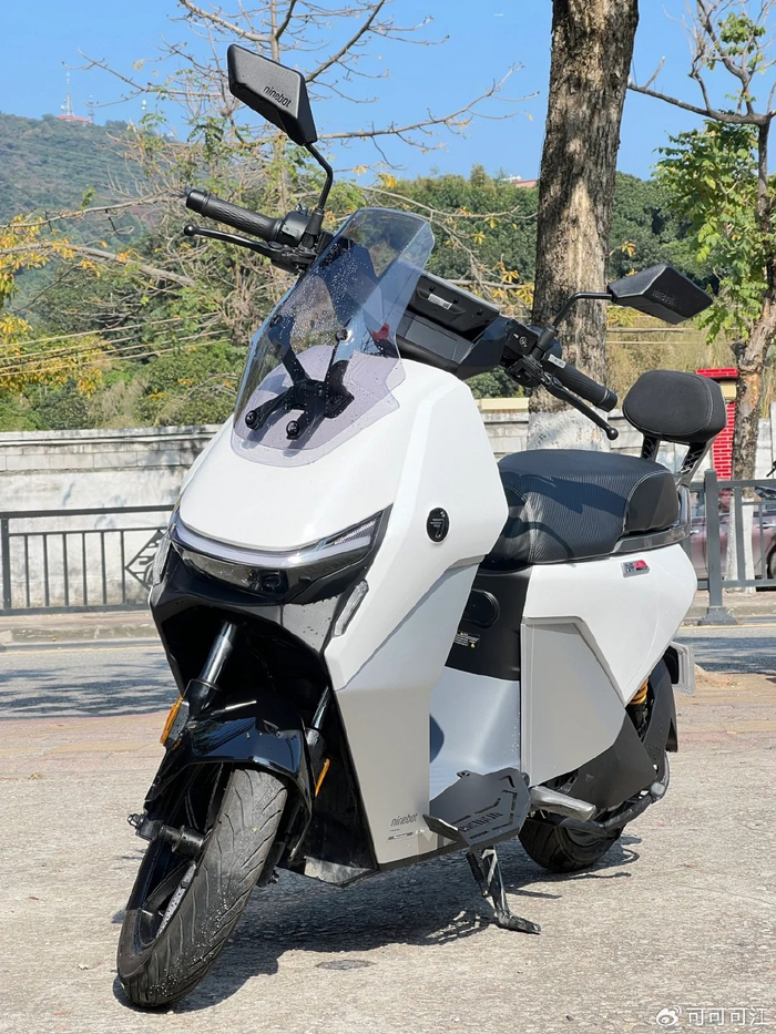 九号成新中产三件套？九号猎户座体验分享，科技骑行堪比特斯拉|猎户座|电动车|件套_新浪新闻