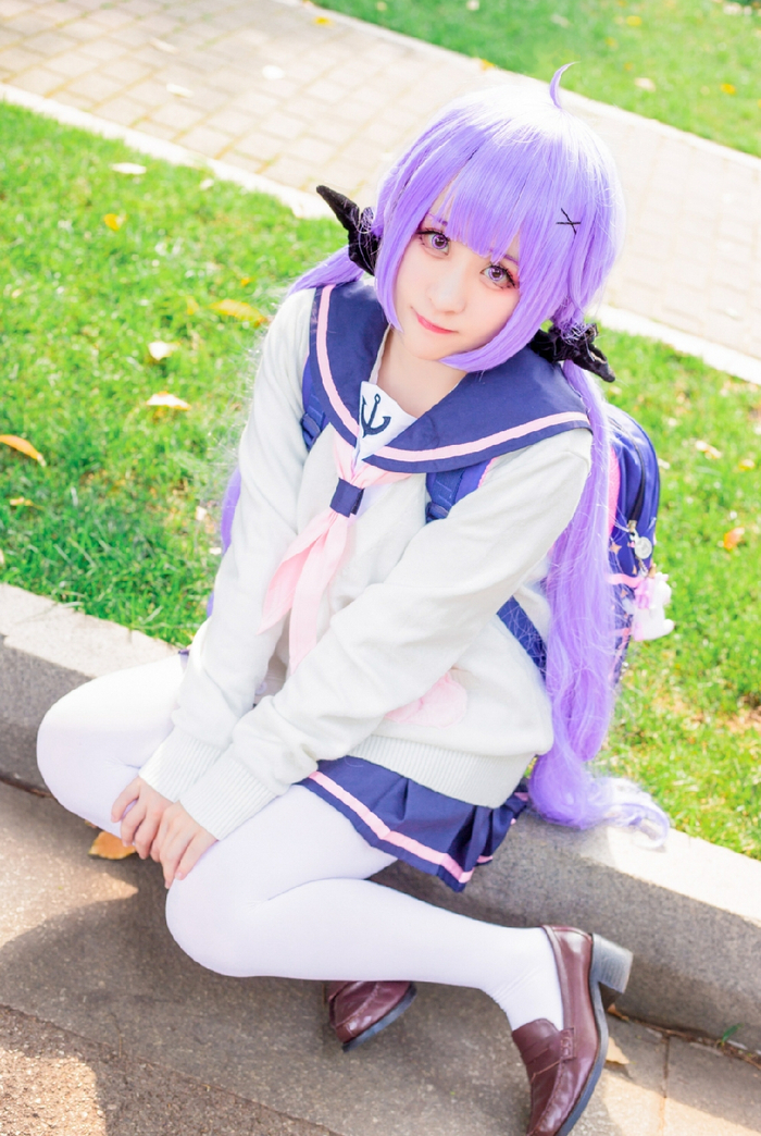 碧海航线独角兽cos：JK萌妹，肉嘟嘟的小脸好想捏！