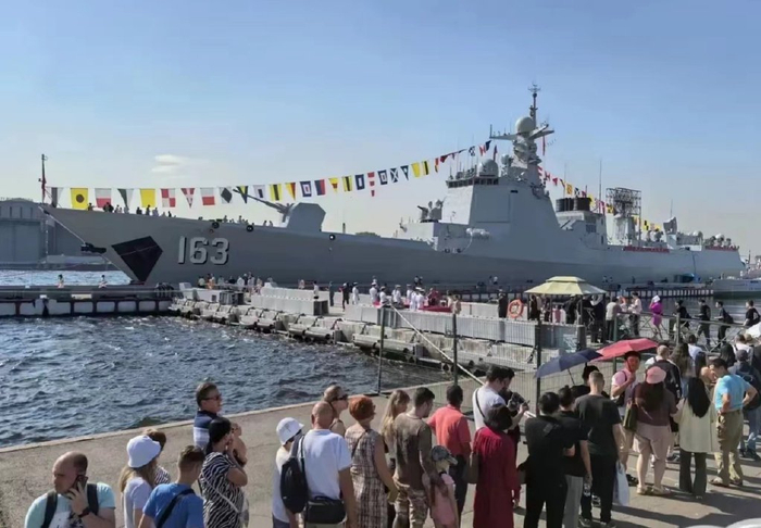 所谓052DL/DM型，非军方而是网友说法，海军统称052D驱逐舰XX号舰|导弹驱逐舰|驱逐舰|中国海军_新浪新闻