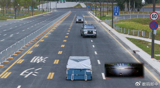 比亚迪AEB系统狂秀操作，130km/h稳稳刹停，默秒全