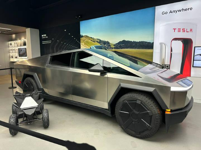 除了800V，新Model Y还要上7座！