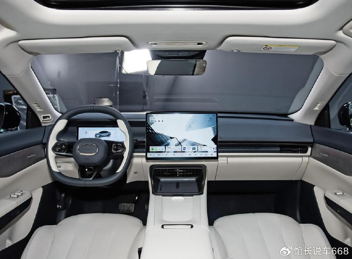 领克07EM-P再现身，综合续航1400km，还有92寸HUD，压力给到SU7了