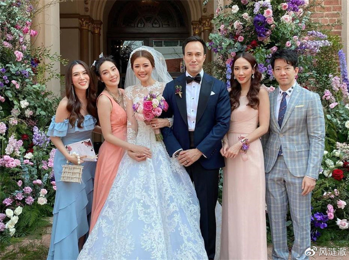 泰国第一变性美人婚礼后续：AumP礼服价格被扒，伴娘May遭网暴