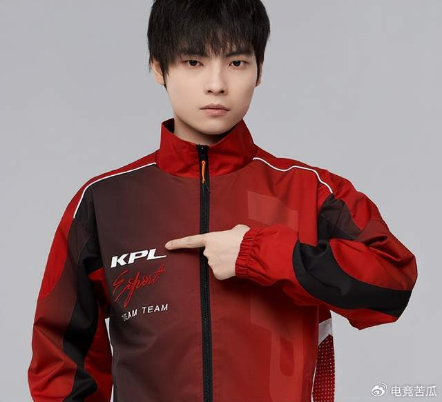 KPL梦之队定妆照，一诺真帅，Gemini重温职业梦，鸡爪流蒙恬走红|鸡爪|蒙恬|梦之队_新浪新闻
