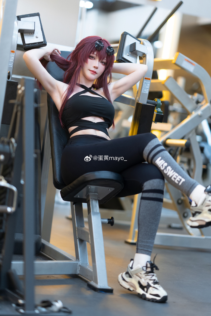 拒绝白幼瘦!星穹铁道Coser集体晒Keep联动奖牌，健美身材馋哭众人