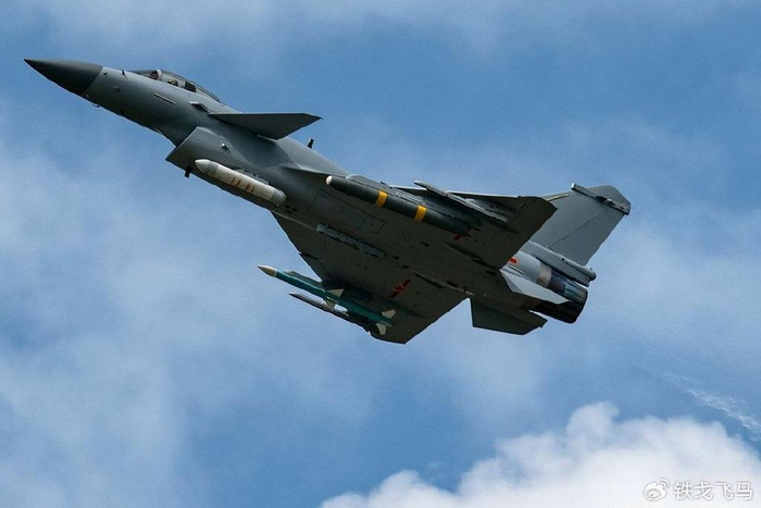 全球首款！俄苏-57配RVV-MD2近程导弹|空空导弹|战斗机|导弹_新浪新闻