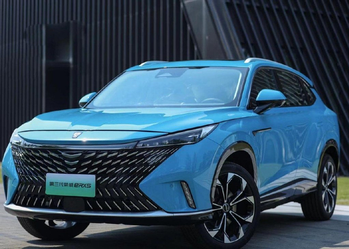 青出于蓝胜于蓝，第三代荣威RX5/eRX5大升级，27英寸大屏是看点？