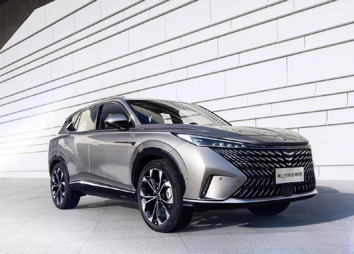 青出于蓝胜于蓝，第三代荣威RX5/eRX5大升级，27英寸大屏是看点？