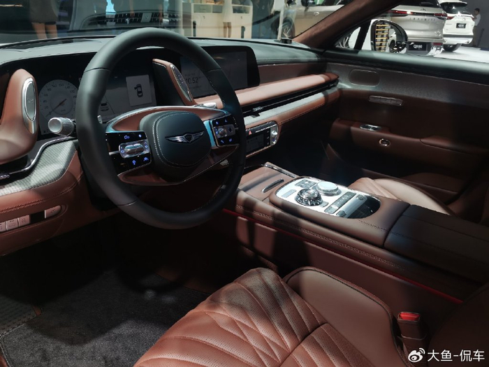 69.88万起售，捷尼赛思G90诠释韩系豪华，电动概念车蓉城首秀