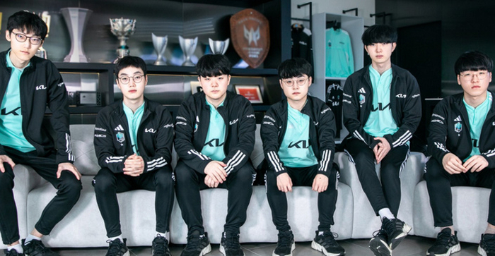 RNG确诊新冠后难约赛，DK主动伸出援手，秀神格局超越Faker