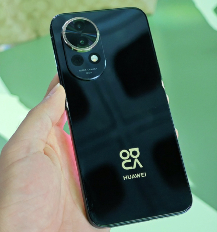 华为Nova13系列对比华为Nova12系列：参数上，到底有多少不同？|麒麟|华为|广角_新浪新闻