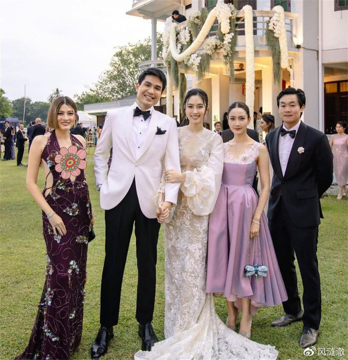 泰国最美变性人Poyd举行第2场婚礼，现场众星云集，AumP担任伴娘