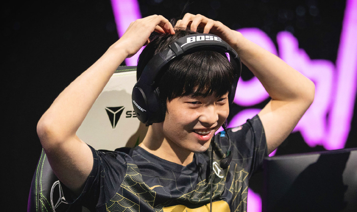 夏季赛转会第一枪！RNG官宣：Angel与Xiaobai离队