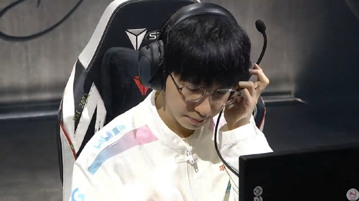 双C差距JDG以3比0击败BLG！ELK被血虐三把