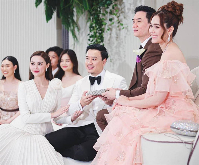 戏里是母女，戏外成妯娌，Chompoo和小Pat的缘分妙不可言