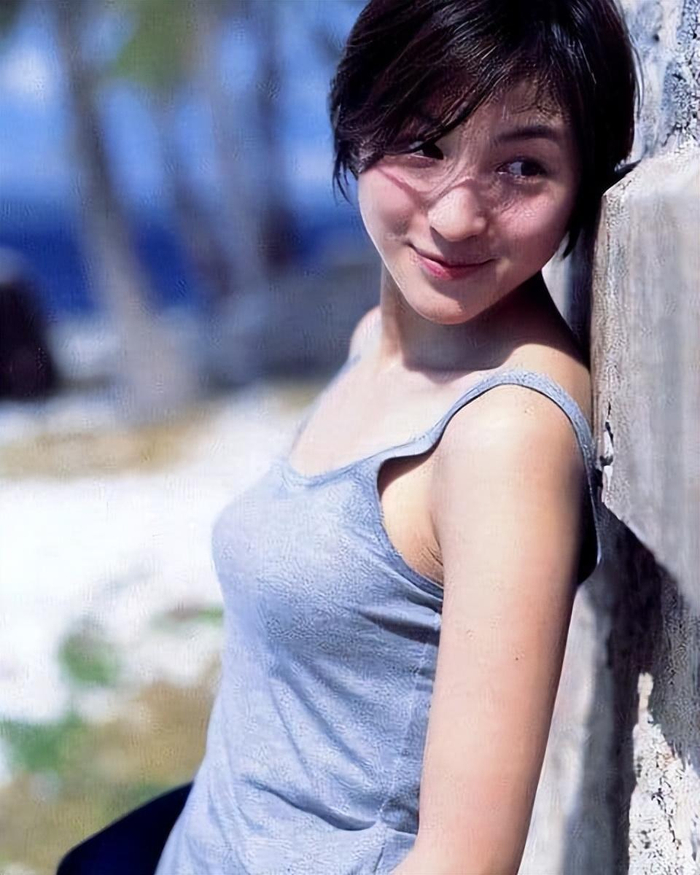 广末凉子「出道就成全日本初恋」，如今41岁「冻龄脸蛋宛如少女」