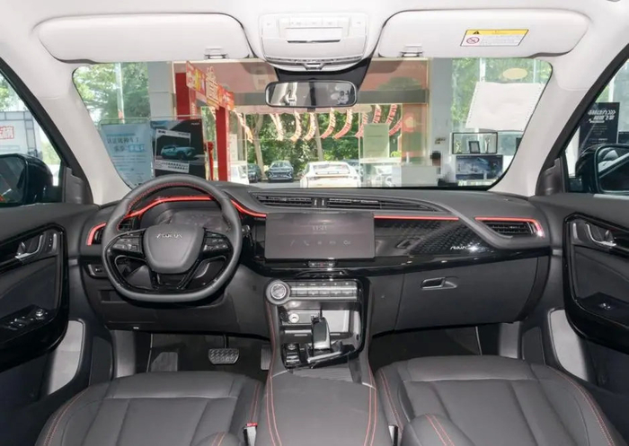 1.5T、6.6L油耗的国产SUV，风神AX7马赫版能否脱颖而出？