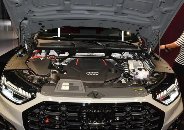 比Q5动力强，比SQ5多了溜背，价格超60万配3.0T V6