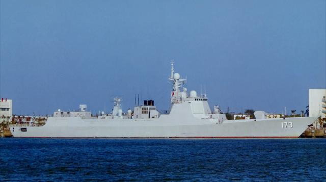 终于集齐，海军现役13艘052D导弹驱逐舰(图)