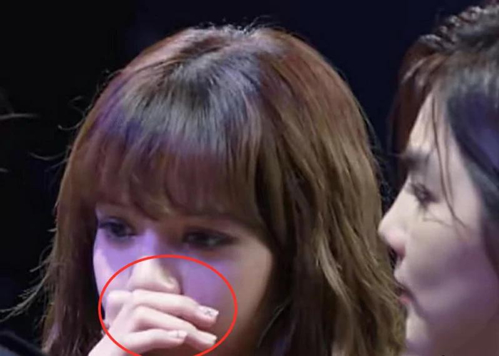 《青你2》导师Jony J有“口臭”？Lisa捂鼻不算啥，蔡徐坤更直接