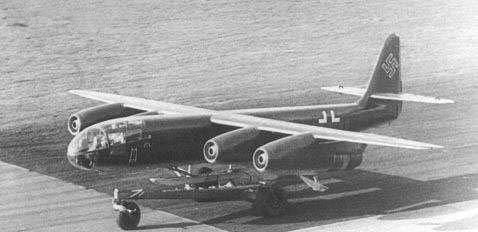 阿拉多Ar 234“闪电”，全世界第一款用于实战喷气式轰炸机