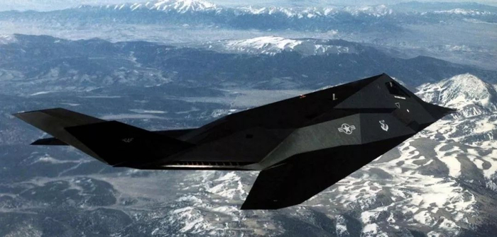 开创隐身战机序幕的F-117A夜鹰攻击机，详解美国第一款隐身战机