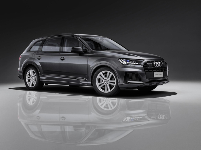 全新奥迪Q7—无畏型格，全面焕新的霸气外观