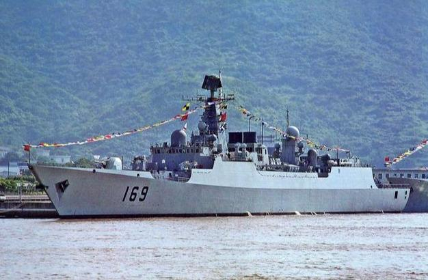 中国海军区域防空的尝试 052的进阶——052B型导弹驱逐舰