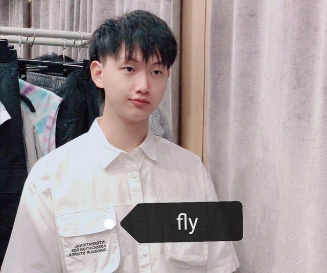 Kpl五个位置最强的职业选手，一诺fly荣耀上榜，他却十分遗憾