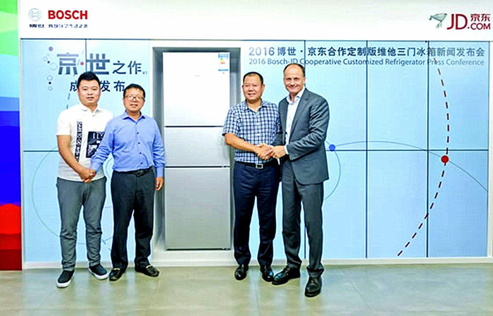 当商业模式从M2C向C2M转变时，京东家电已经实现它的涅槃重生|京东|家电|涅槃_新浪新闻
