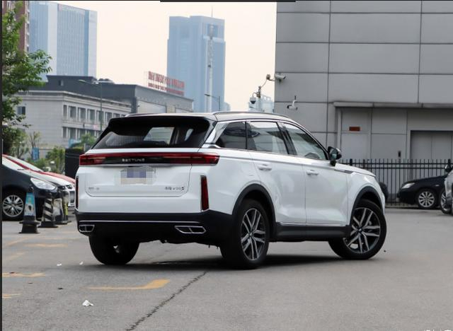 汉兰达的"替代者"，奔腾T99标配2.0T与8AT，售价14.99W起